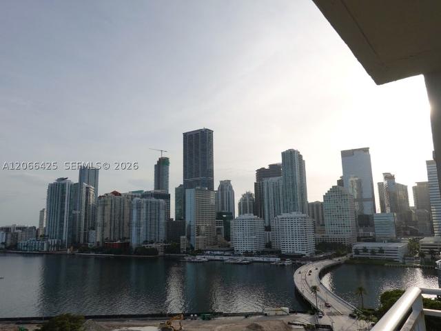 Luxury apartment complex for rent in Miami, United States