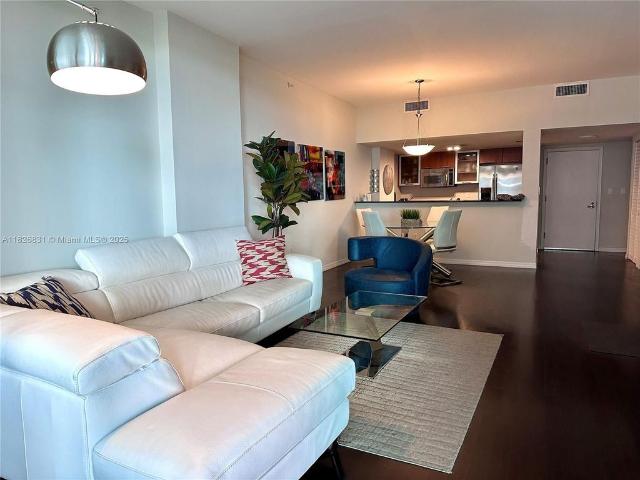 Luxury apartment complex for rent in Miami, United States
