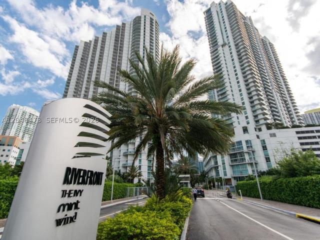Luxury apartment complex for rent in Miami, United States
