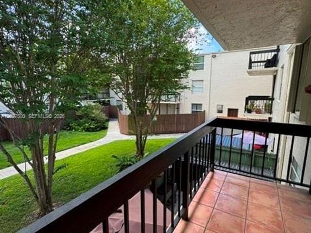 Luxury apartment complex for rent in Miami, United States