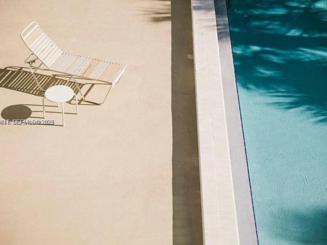 Luxury apartment complex for rent in Miami, United States
