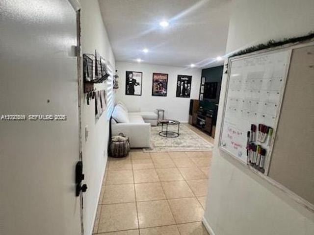 Luxury apartment complex for rent in Miami, United States