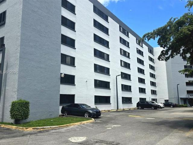 Luxury apartment complex for rent in Miami, United States