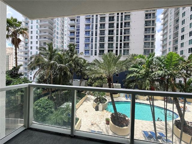 Luxury apartment complex for rent in Miami, United States