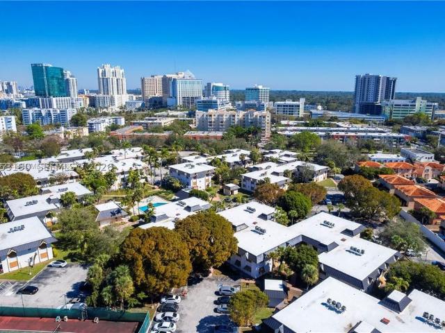 Luxury apartment complex for rent in Miami, United States