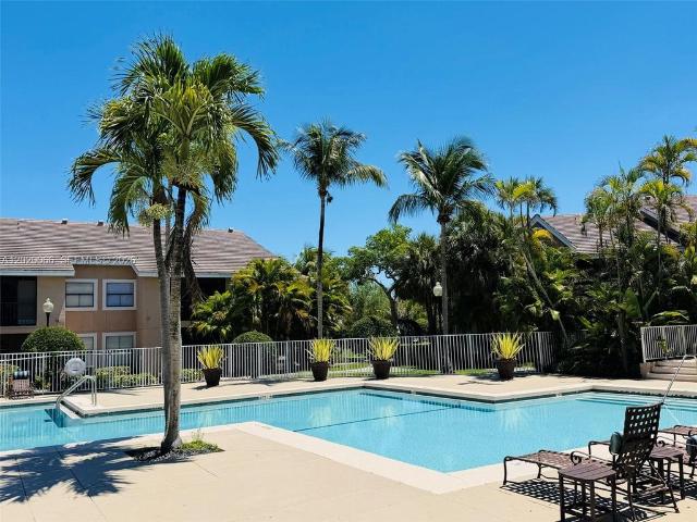 Luxury apartment complex for rent in Miami, United States