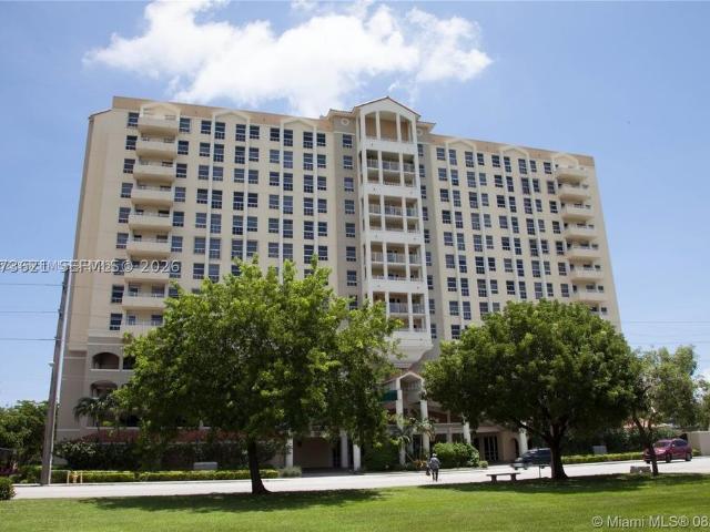 Luxury apartment complex for rent in Miami, United States