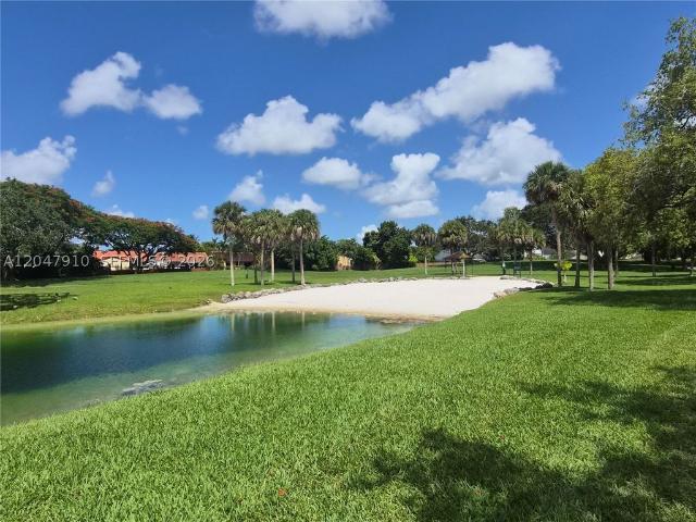Luxury apartment complex for rent in Miami, United States