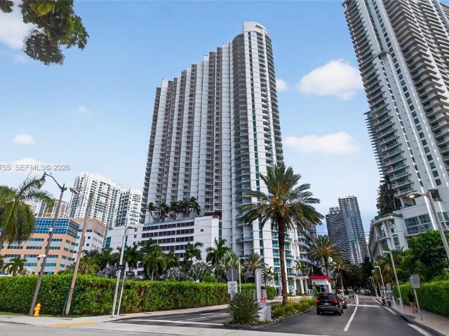Luxury apartment complex for rent in Miami, United States