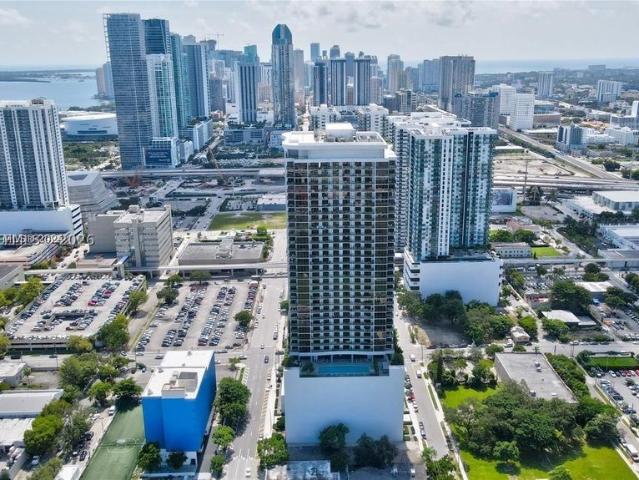 Luxury apartment complex for rent in Miami, United States