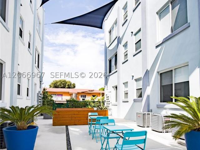 Luxury apartment complex for rent in Miami, United States