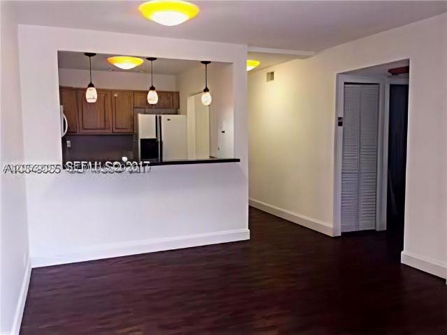 Luxury apartment complex for rent in Miami, United States