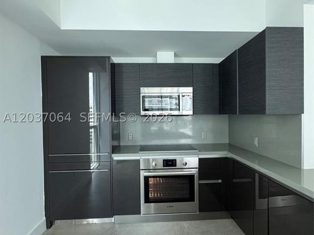 Luxury apartment complex for rent in Miami, United States