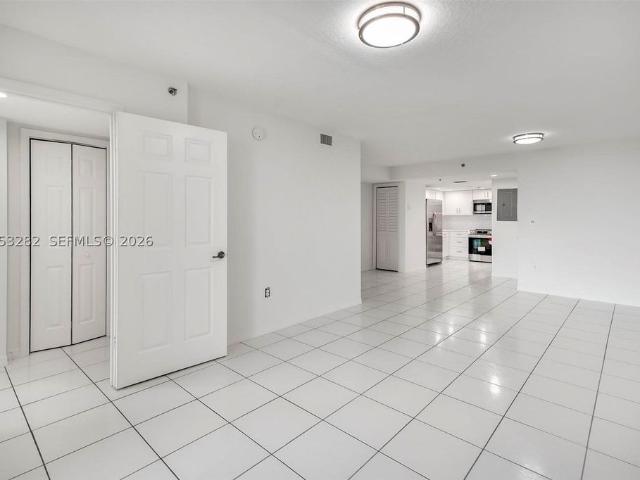Luxury apartment complex for rent in Miami, United States