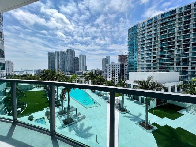 Luxury apartment complex for rent in Miami, United States