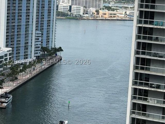 Luxury apartment complex for rent in Miami, United States