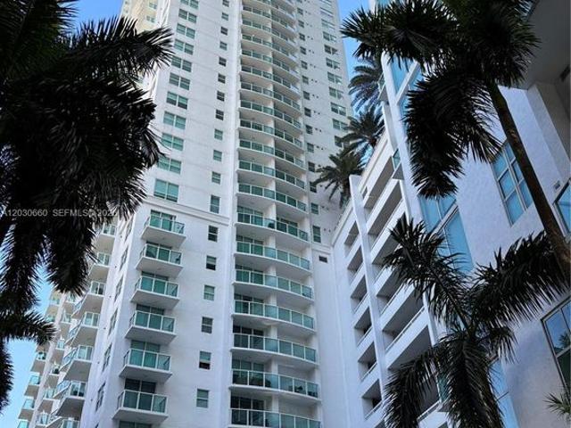 Luxury apartment complex for rent in Miami, United States