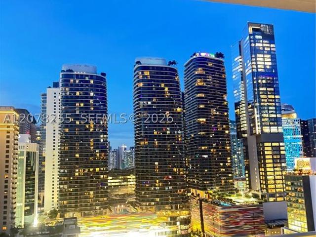 Luxury apartment complex for rent in Miami, United States