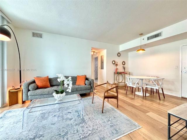 Luxury apartment complex for rent in Miami, United States