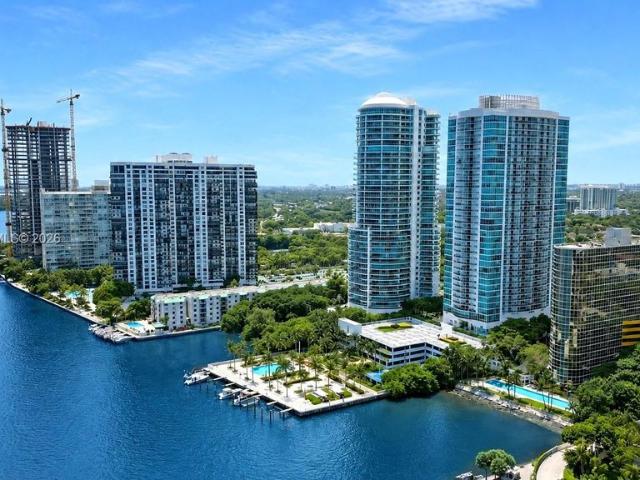 Luxury apartment complex for rent in Miami, United States