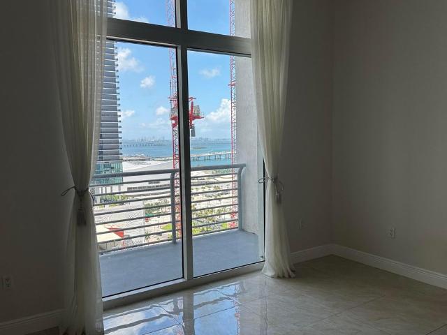Luxury apartment complex for rent in Miami, United States