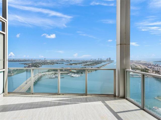 Luxury apartment complex for rent in Miami, United States