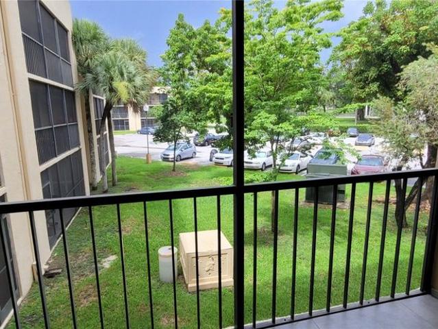 Luxury apartment complex for rent in Miami, United States
