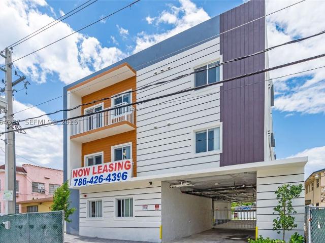 Luxury apartment complex for rent in Miami, United States