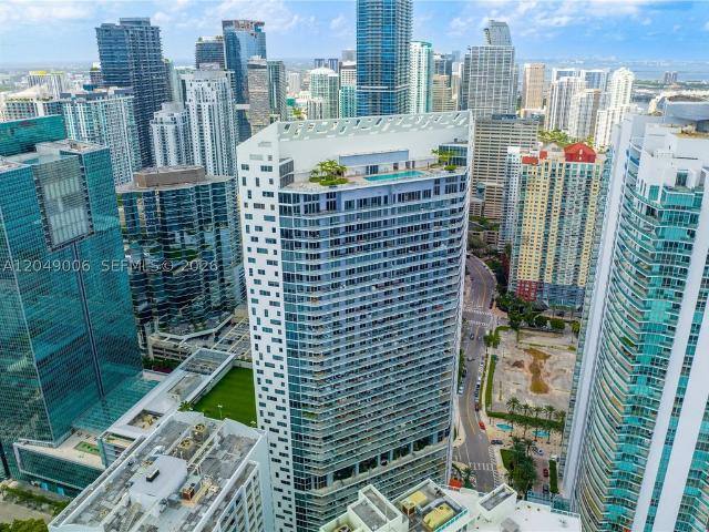 Luxury apartment complex for rent in Miami, United States