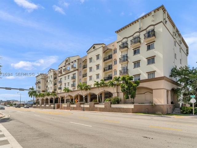 Luxury apartment complex for rent in Miami, United States