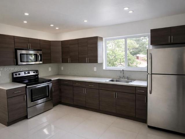 Luxury apartment complex for rent in Miami, United States