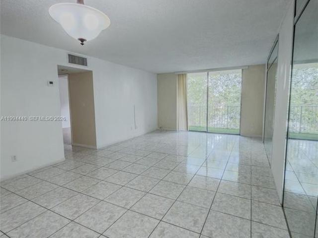 Luxury apartment complex for rent in Miami, United States