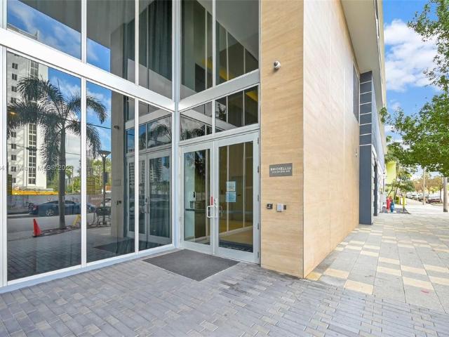 Luxury apartment complex for rent in Miami, United States