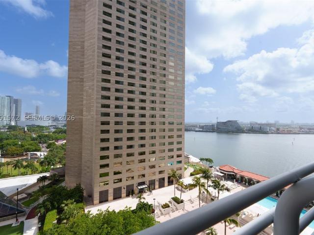 Luxury apartment complex for rent in Miami, United States