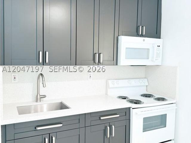 Luxury apartment complex for rent in Miami, United States
