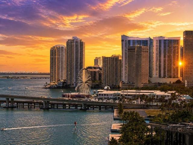 Luxury apartment complex for rent in Miami, United States