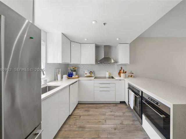 Luxury apartment complex for rent in Miami, United States