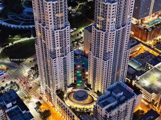 Luxury apartment complex for rent in Miami, United States
