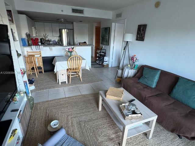 Luxury apartment complex for rent in Miami, United States