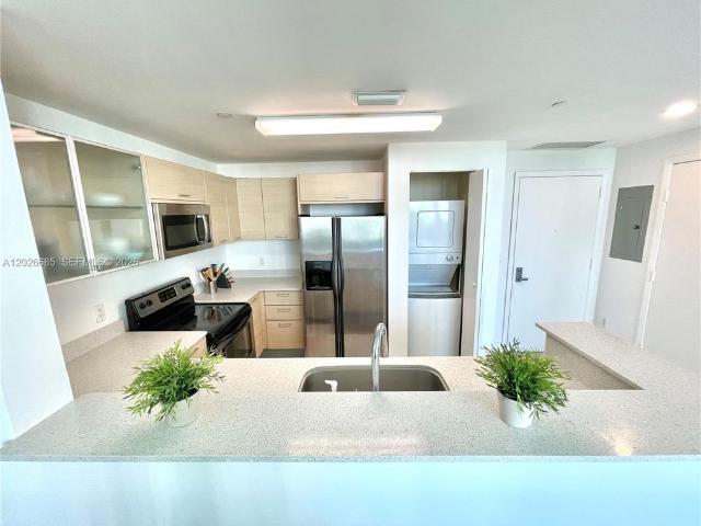 Luxury apartment complex for rent in Miami, United States