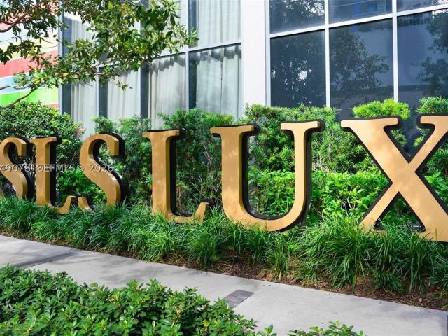 Luxury apartment complex for rent in Miami, United States