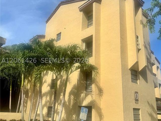 Luxury apartment complex for rent in Miami, United States