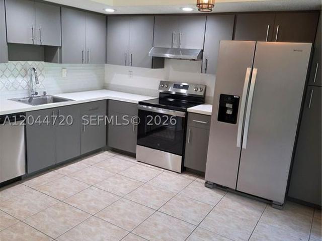 Luxury apartment complex for rent in Miami, United States