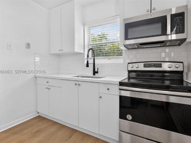 Luxury apartment complex for rent in Miami, United States