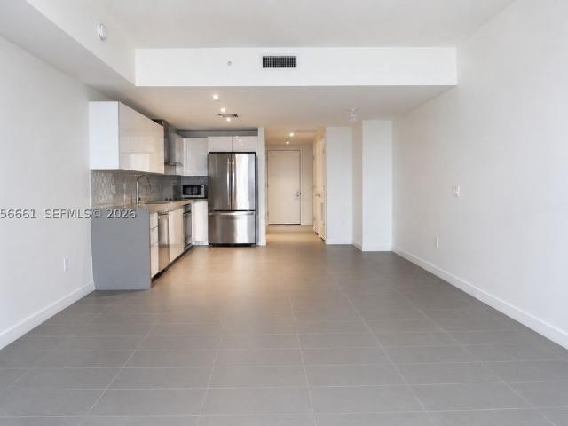 Luxury apartment complex for rent in Miami, United States