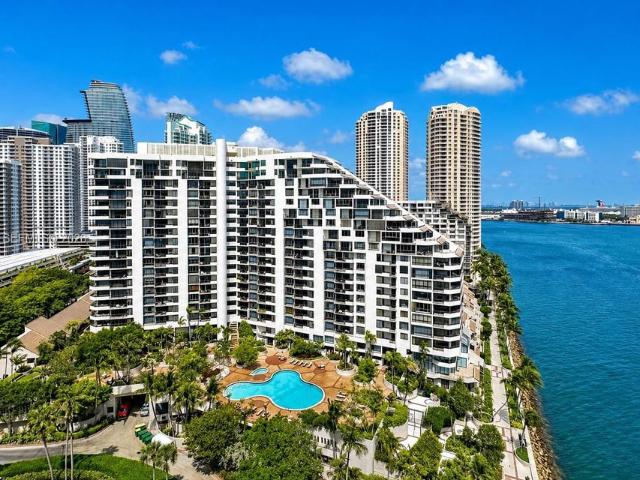 Luxury apartment complex for rent in Miami, United States