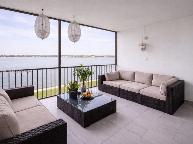 Luxury apartment complex for rent in Miami, United States