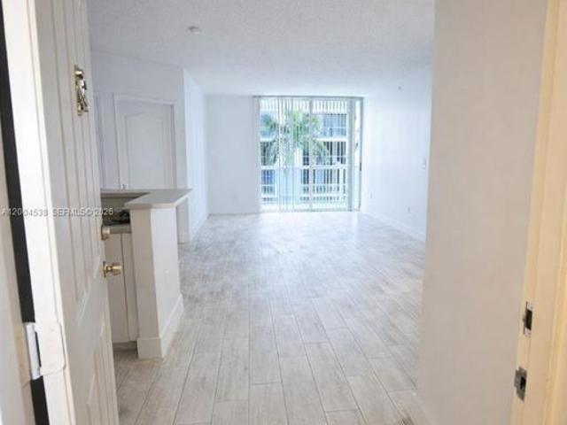 Luxury apartment complex for rent in Miami, United States