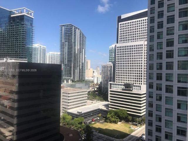 Luxury apartment complex for rent in Miami, United States