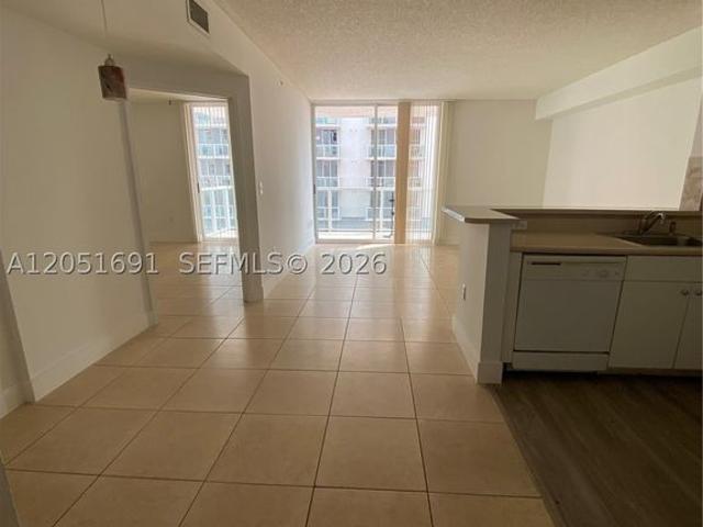 Luxury apartment complex for rent in Miami, United States